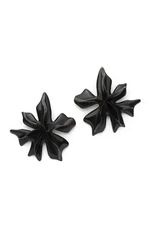 Natori Buffalo Horn Floral Clip-on Earrings - Black