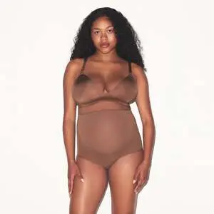 SKIMS Maternity Nursing Bra | Light Neutral | | Wireless Form - Jasper