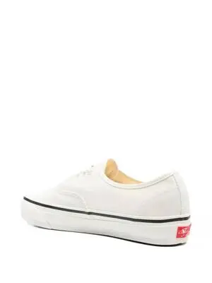 VANS Canvas Sneakers - White
