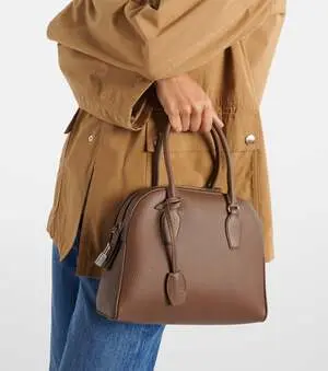 THE ROW India 10 Small Leather Tote Bag - Brown
