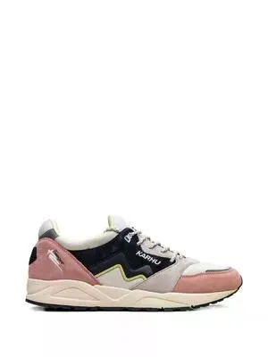 KARHU Aria 95 Panelled Trainers - Pink