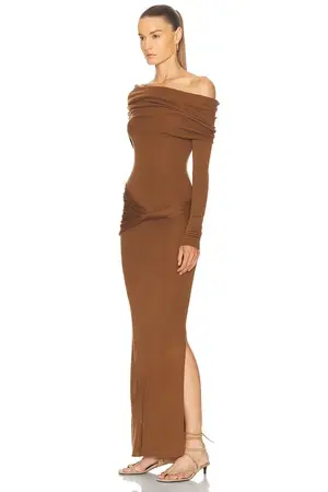 AYA MUSE Off-shoulder Maxi Dress