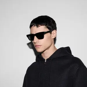 Gucci Rectangular Frame Sunglasses - Black