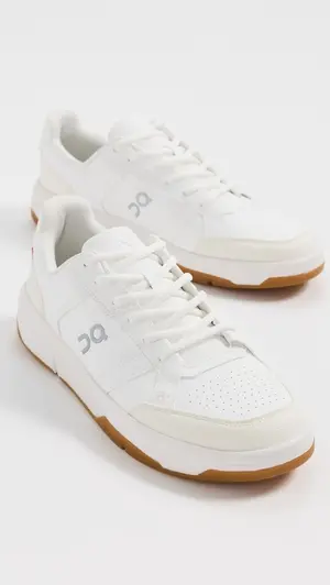 On The Roger Clubhouse Sneakers - White Ivory
