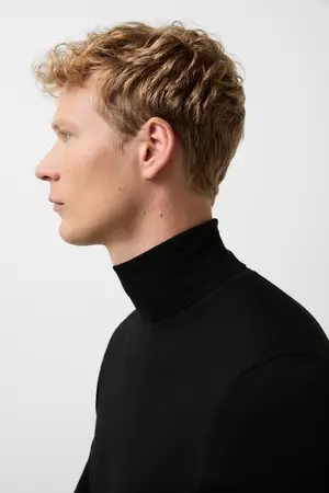 Bogner Gordon Turtleneck Pullover - Black