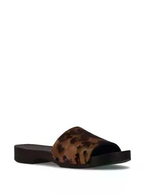 LA ROSE Leopard Print Leather Slides