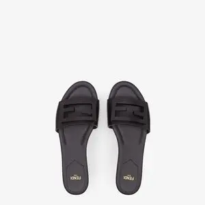 Fendi Baguette Leather Slides - Black