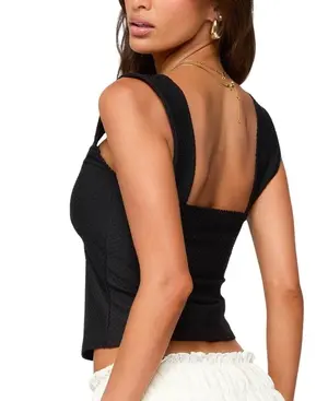 EDIKTED Leya Textured Keyhole Top