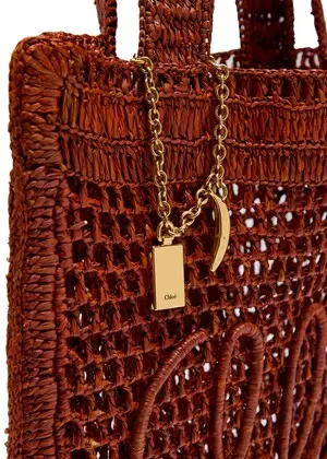 Chloé Raffia Tote Bag With Logo Appliqué And Charm - Brown