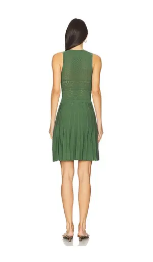 Heartloom Scoop Neck Pleated Midi Dress