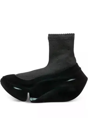 GROUNDS Orca Dotted Lace Flocky Scratch Sneakers