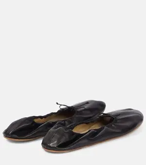 THE ROW Round Toe Leather Ballet Flats - Black