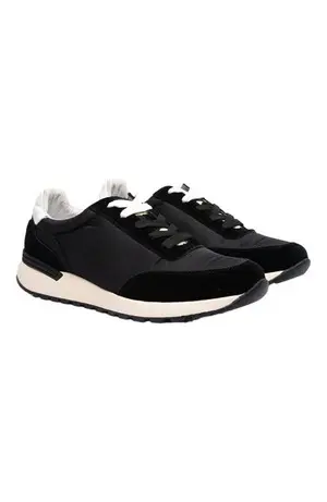 FRESHY Modern Runner Sneakers