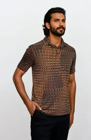 24SEVENMEN Wrinkle Resistant 3 Button Alligator Print Polo Shirt