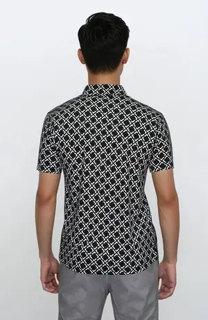 24SEVENMEN Wrinkle Resistant 3 Button Geometric Black Polo Shirt