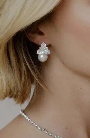 UNTAMED PETALS Sophie Earrings