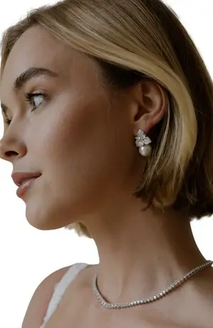 UNTAMED PETALS Sophie Earrings