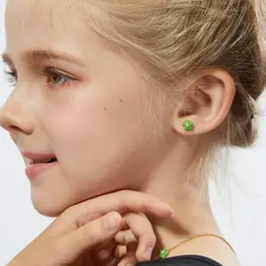 ANNA ZUCKERMAN Petit Daisy Stud Earrings - Green/yellow Gold