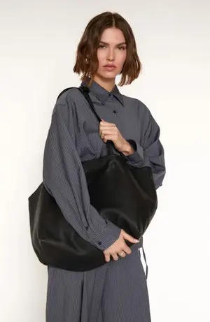 HYER GOODS Leather Soft Tote - Black