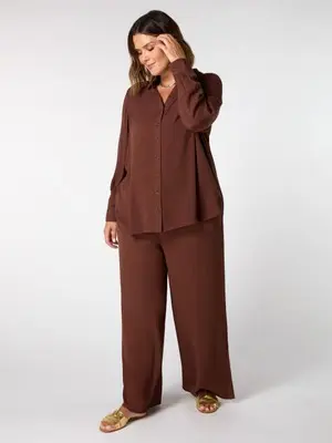 LIVE UNLIMITED Crinkle Shirt - Chocolate