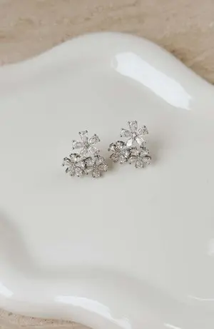 UNTAMED PETALS Daisy Crystal Stud Earrings - Silver