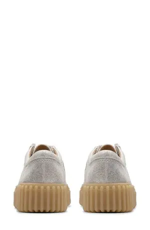 Clarks Torhill Bee Chukka Sneaker