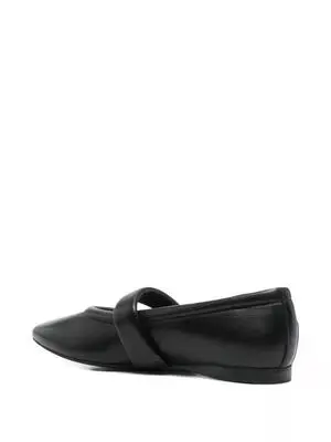 EVALUNA Pointed-toe Ballet Flats - Black