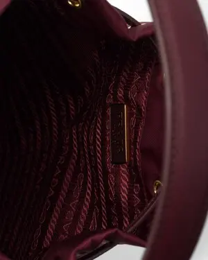 Prada Duet Re-nylon Bucket Bag - Red