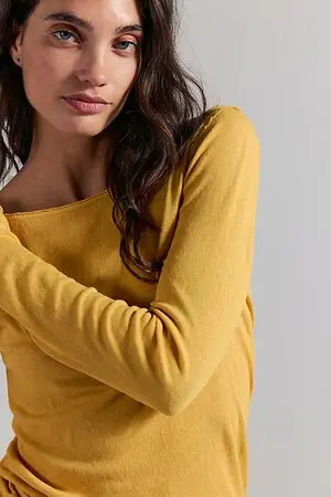Women's Yellow Long Sleeve Shirts