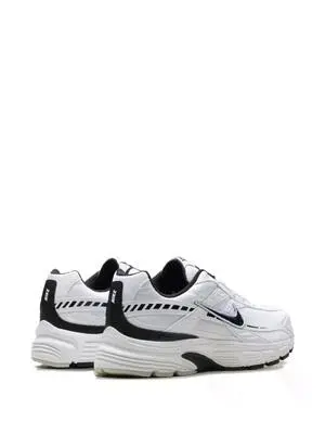 Nike Initiator Low-top Sneakers