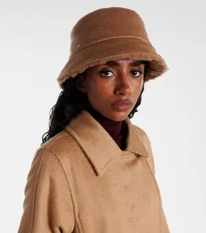 Max Mara Reversible Camel Hair Bucket Hat - Beige