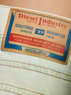 DIESEL® D-akemi Jeans