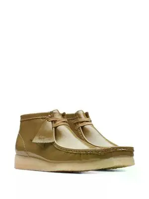Clarks Wallabee Patent Leather Boots - Neutrals