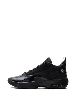 JORDAN Aura 6 Sneakers