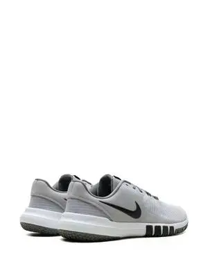 Nike Flex Control 4 Sneakers