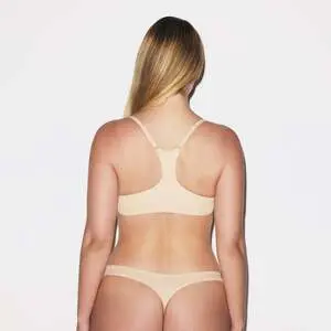SKIMS Fits Everybody Racerback Demi Bra - Sand