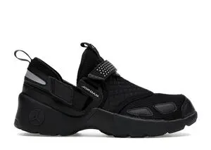 JORDAN Trunner Lx Sneakers - Black