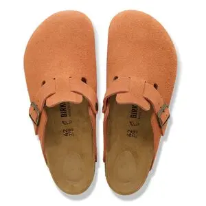 BIRKENSTOCK Boston Suede Clog - Dark Rust