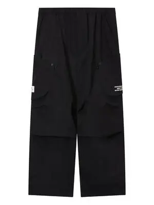 FINGERCROXX Cargo-pockets Trousers