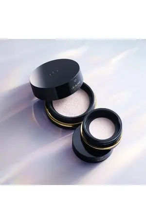 CLE DE PEAU BEAUTE Translucent Loose Powder 2 - Light Medium