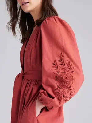 CAPE COVE Carla Embroidered Dress