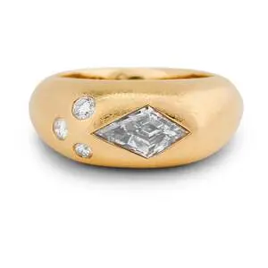 Elle Perahia 14kt Gold Kite Diamond Ring - 14 Kt Yellow Gold