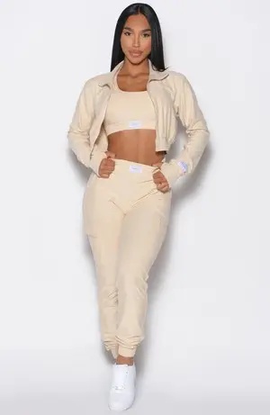 BOMBSHELL SPORTSWEAR Cropped Jacket With Thumb Holes - Vanilla