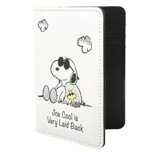 PEANUTS White And Black Passport Holder