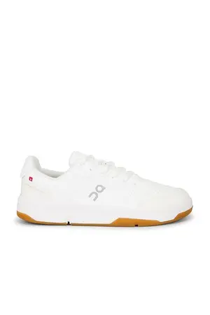 On The Roger Clubhouse Sneakers - White & Ivory