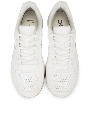 On The Roger Clubhouse Sneakers - White & Ivory