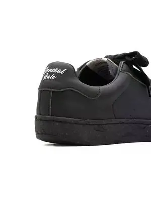 GENERAL SCALE. Murray Low-top Sneakers - Black