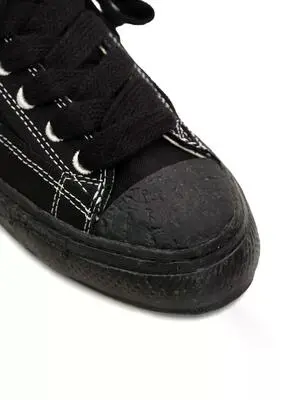 GENERAL SCALE. Roy Canvas Low-top Sneakers - Black