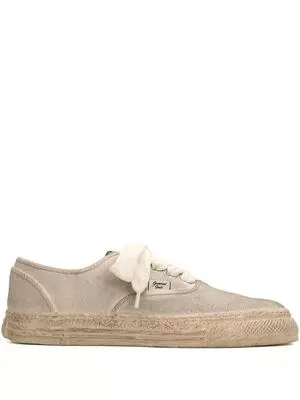 GENERAL SCALE. Kiefer Sneakers