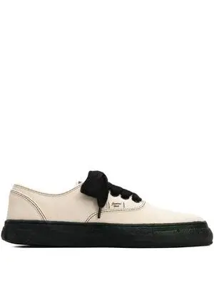 GENERAL SCALE. Kiefer Canvas Low-top Sneakers